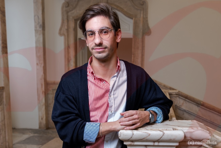 Tiago Candeias: o primeiro português entre os Jovens Embaixadores do ...
