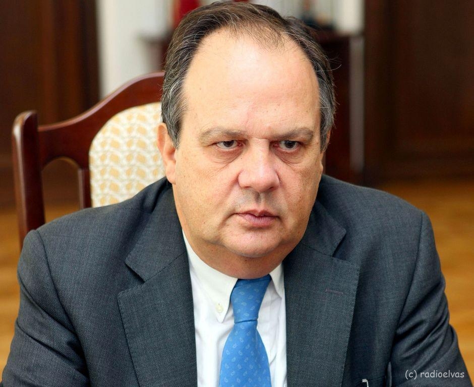 João Soares “admirava profundamente” o Comendador Rui Nabeiro - Rádio Elvas