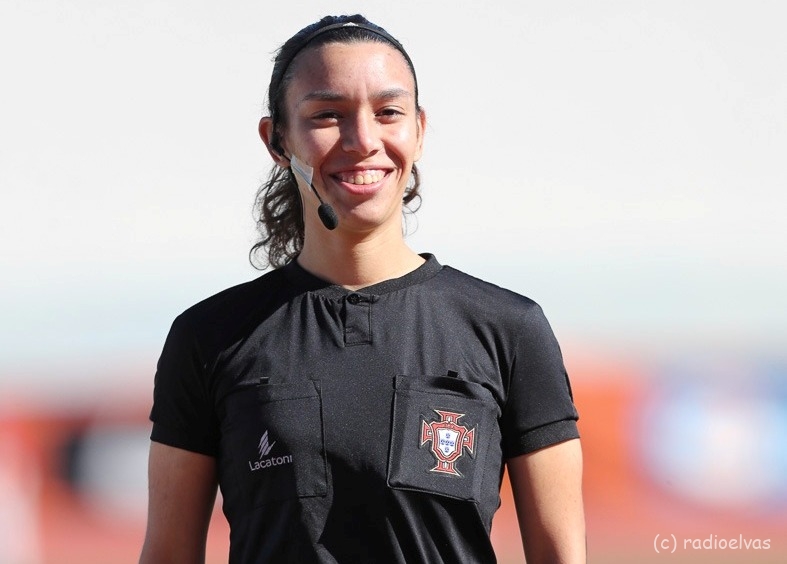 Árbitra campomaiorense Sara Gaspar estreia-se em jogo internacional ...