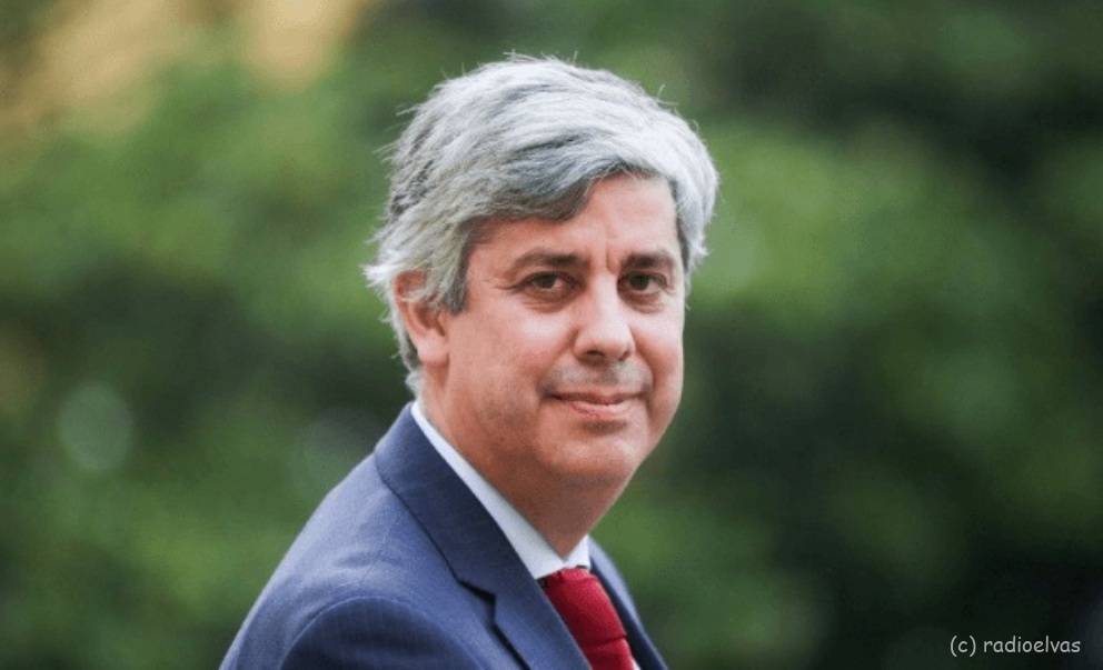 Mário Centeno conversa com jovens sobre literacia financeira no MACE ...